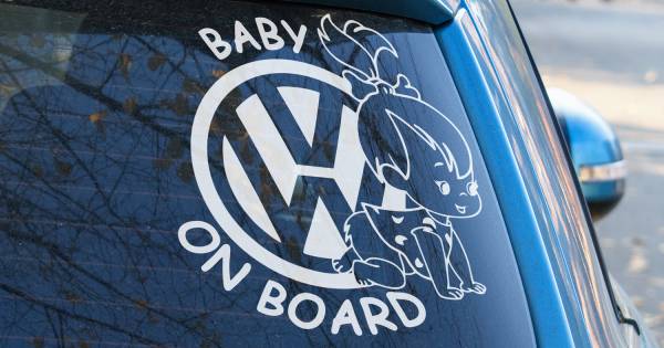 Sticker auto Baby on board vw - fetita